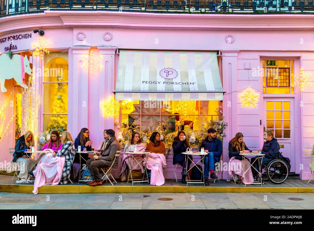 Peggy Porschen Cakes cafe in Belgravia, London, UK Stock Photo - Alamy