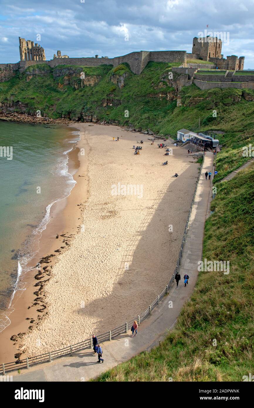 Tynemouth castle hi-res stock photography and images - Alamy