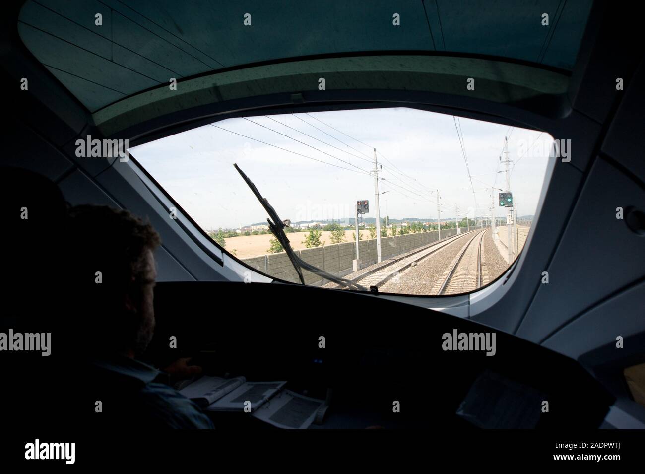Führerstand eines ICE - Bullet Train ICE Stock Photo - Alamy