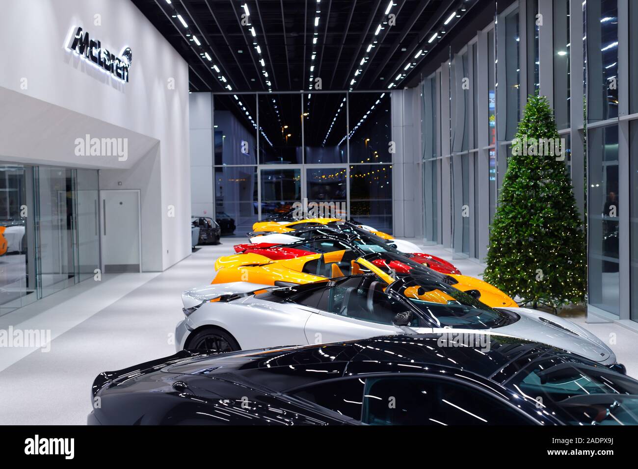 Car showroom christmas hi-res stock photography and images - Alamy