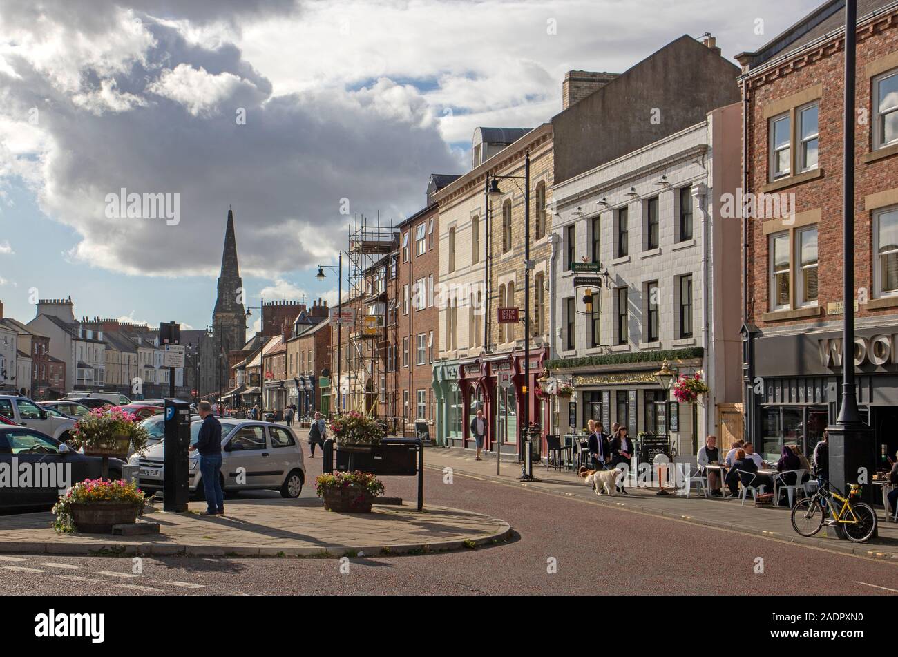Front street tynemouth hi-res stock photography and images - Alamy