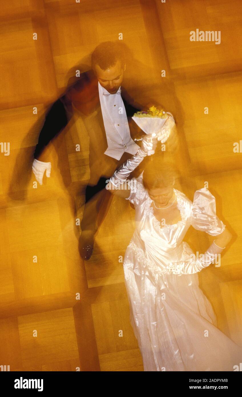 Wien, Ball, Tanzpaar - Vienna, Ball, Dancing Couple Stock Photo - Alamy