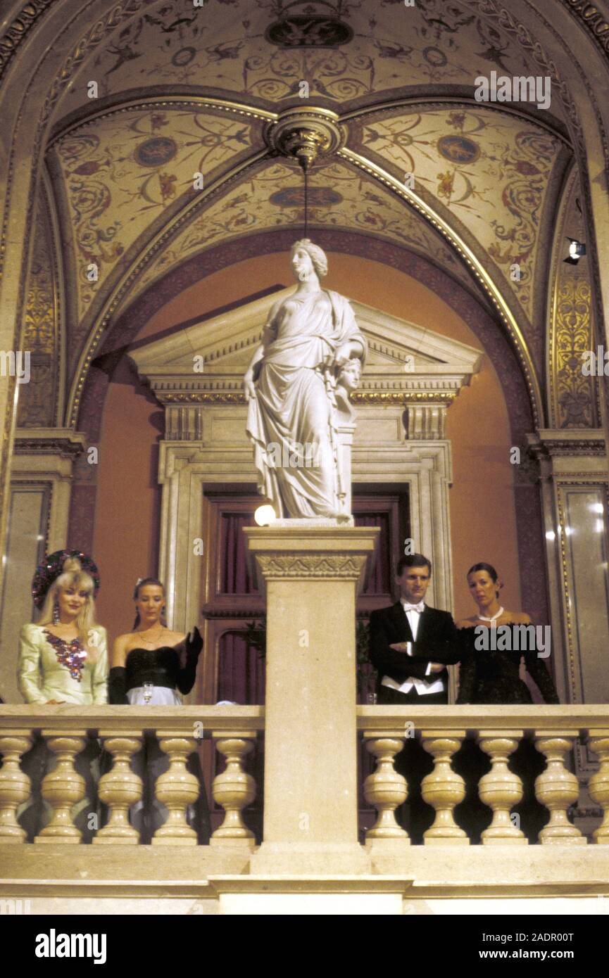 Opernball hi-res stock photography and images - Alamy