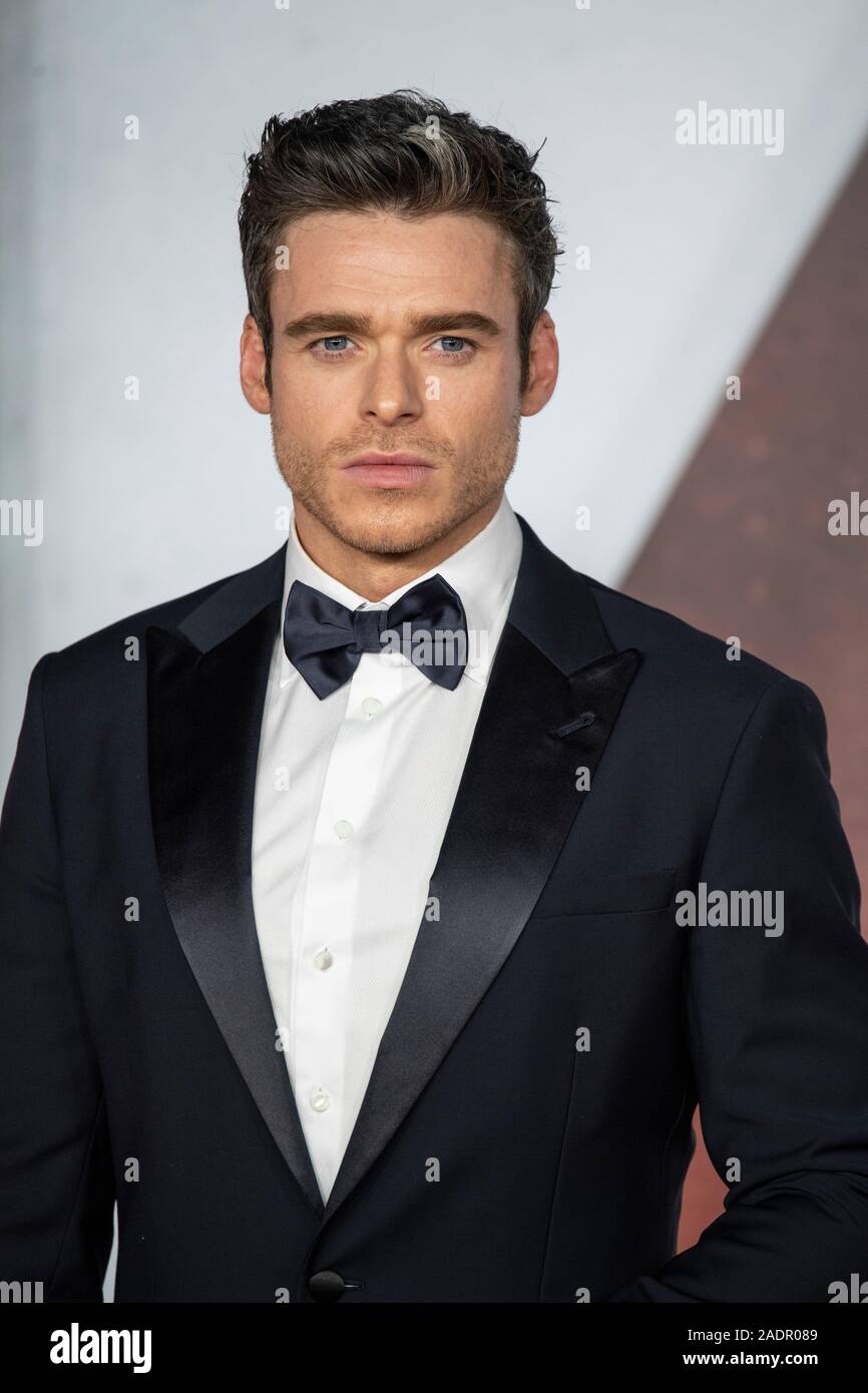 Richard madden attending 1917 world premiere leicester square hi-res ...