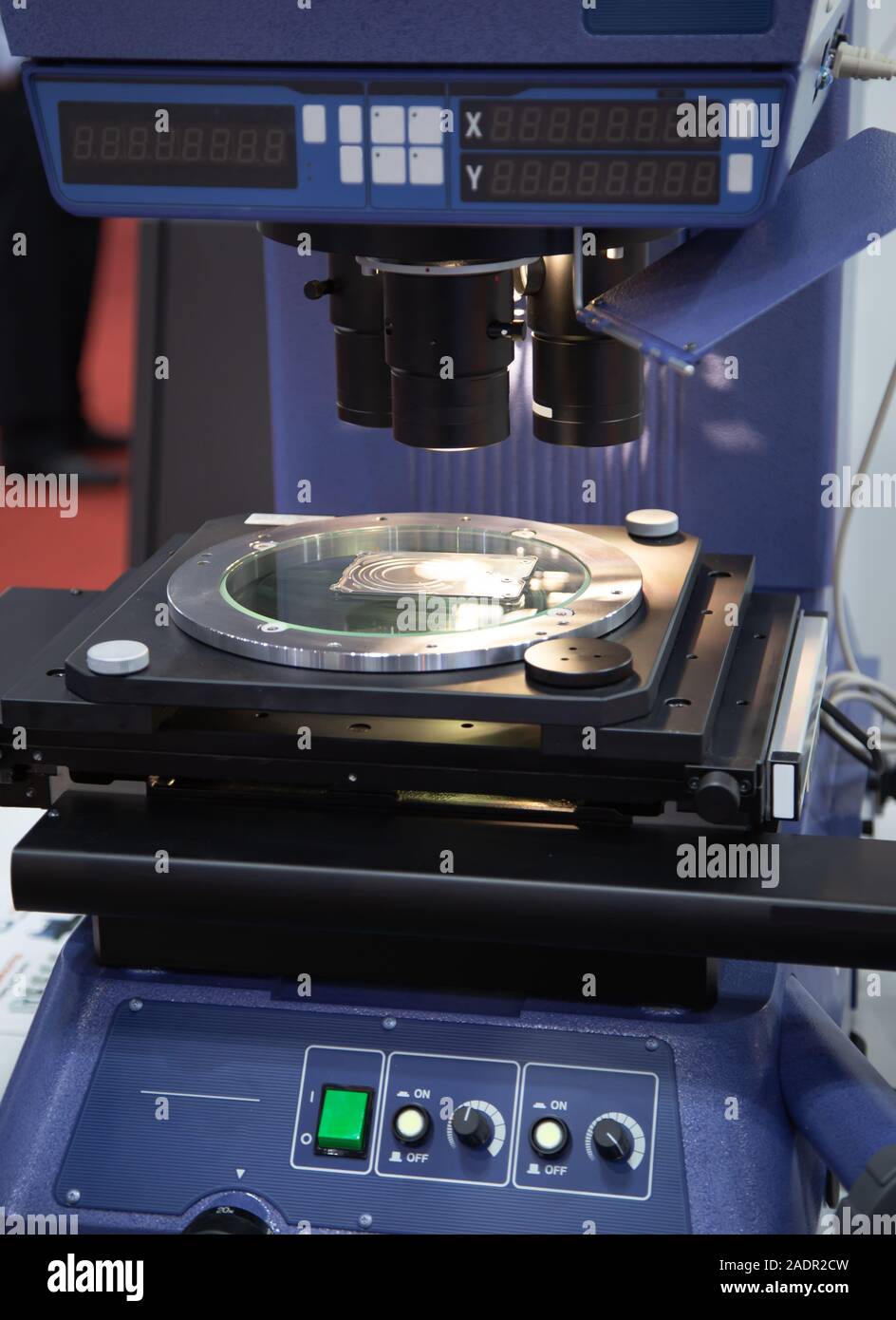 Projector measuring machine for measurement, inspection and observation ...