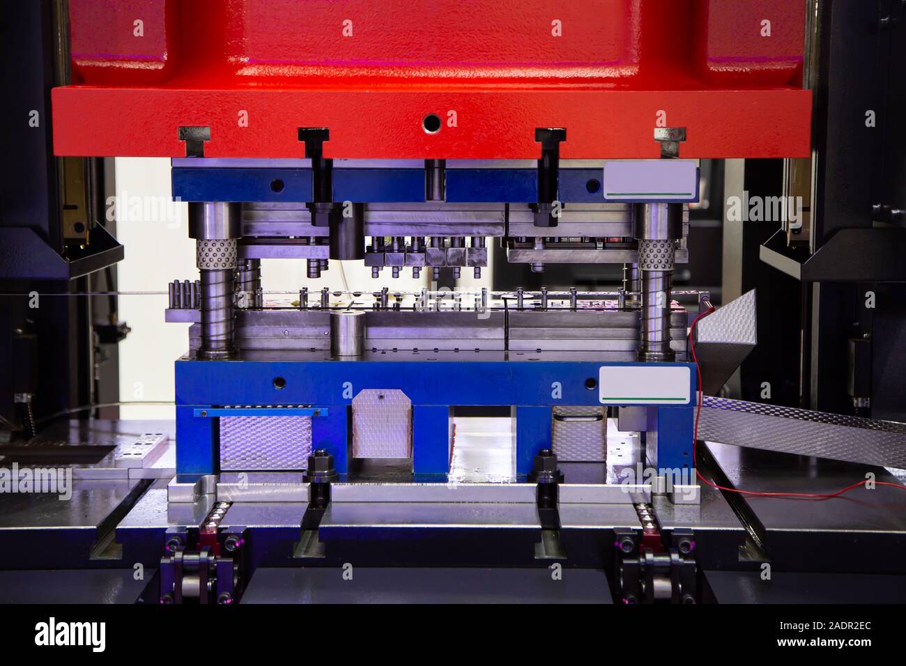 Hydraulic press machine fixture hi-res stock photography and images - Alamy