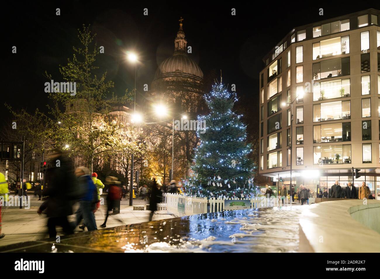 Christmas tree outside 150 Cheapside Stock Photo - Alamy