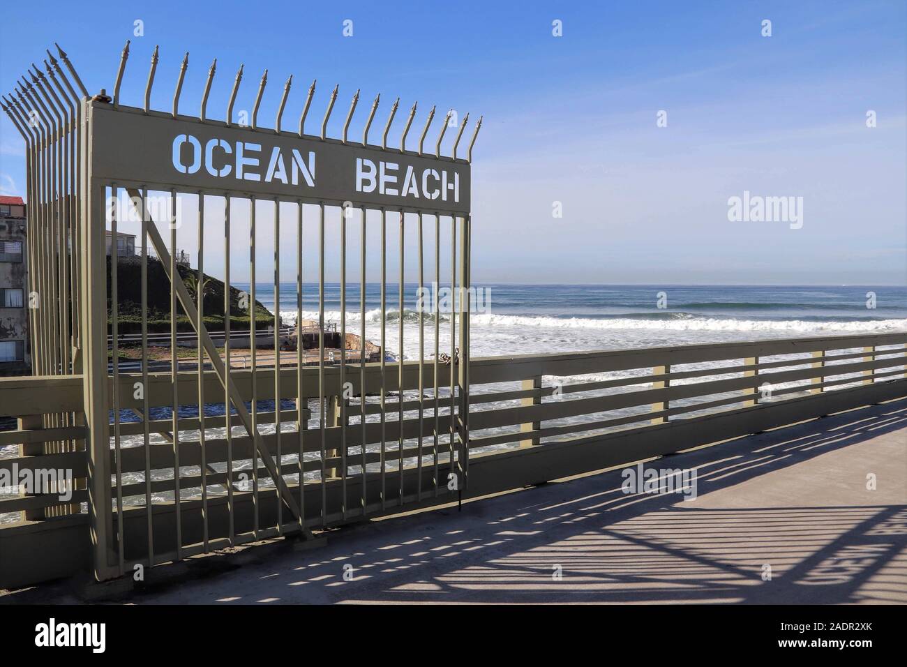 Closed tide gate hi-res stock photography and images - Alamy