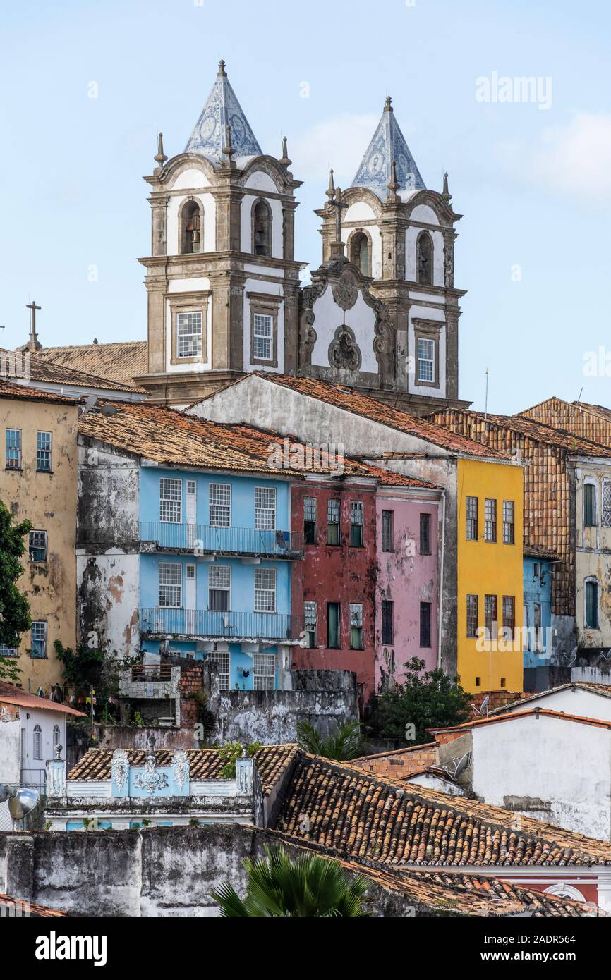 Beautiful view to colonial church and buildings in the historic city ...