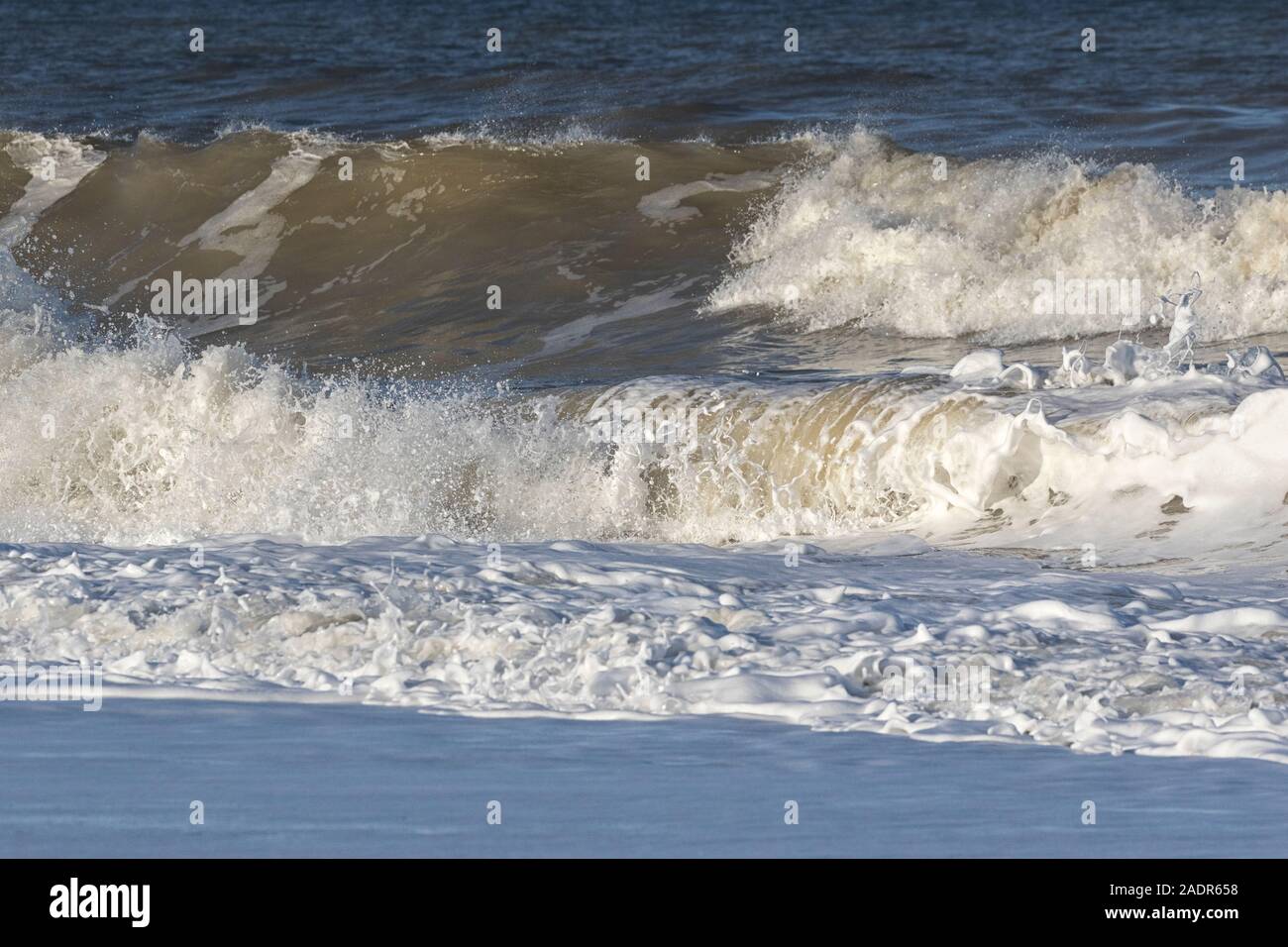 Sea sculpture, breaking waves & water Stock Photo - Alamy