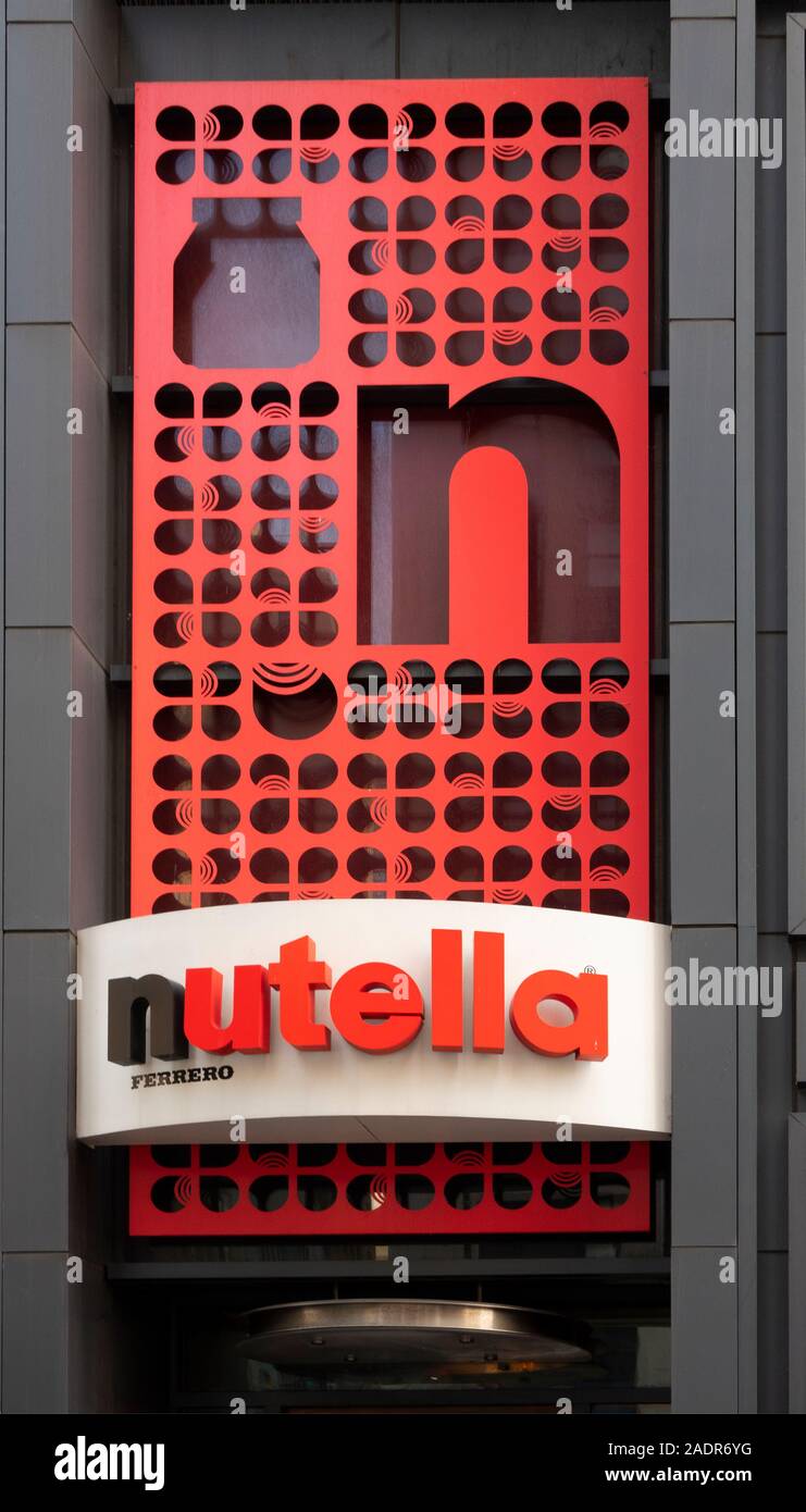 Nutella cafe chicago hi-res stock photography and images - Alamy