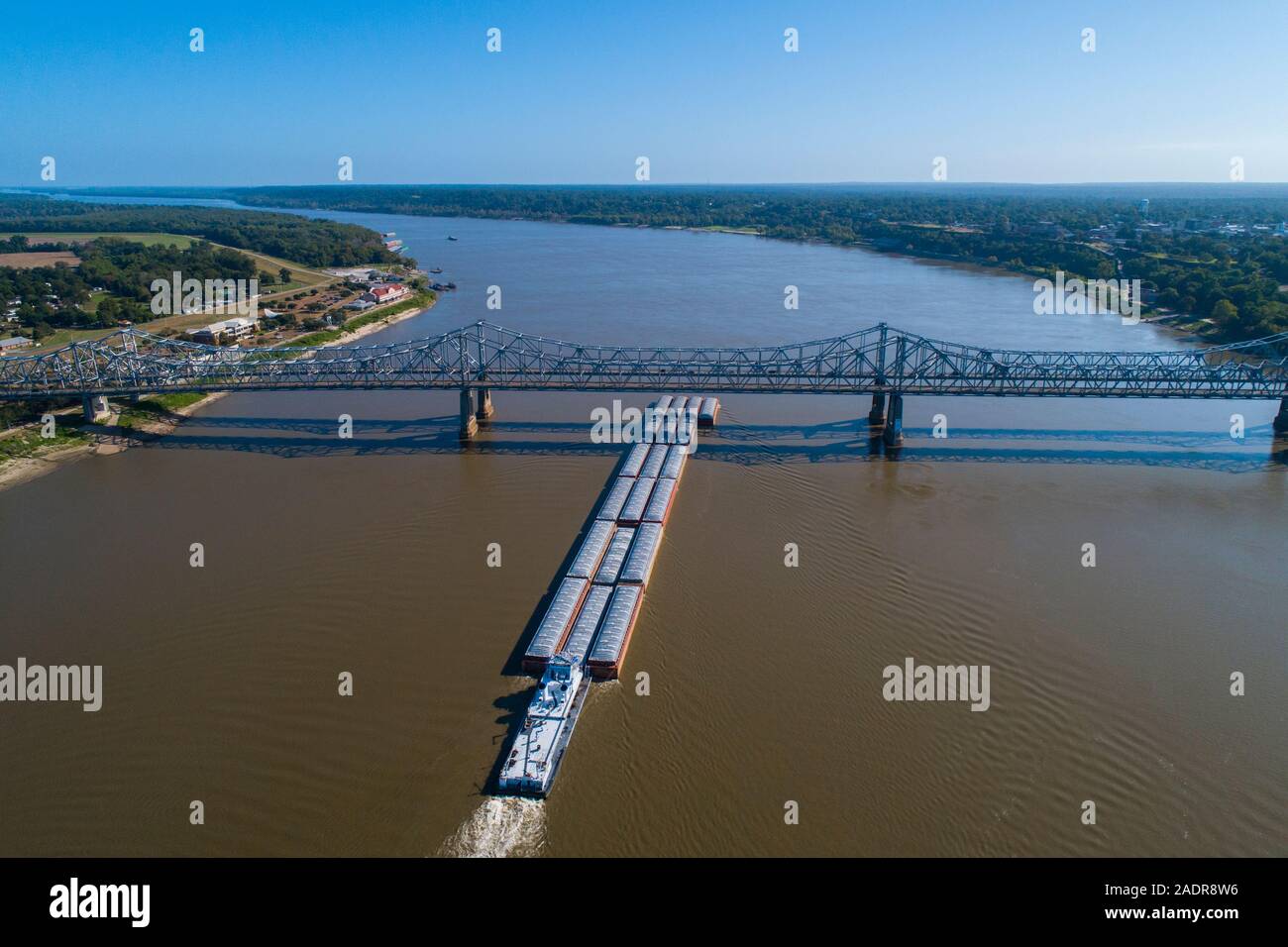 Natchez-Vidalia Bridge Mississippi river Barge traffic on the Natchez ...
