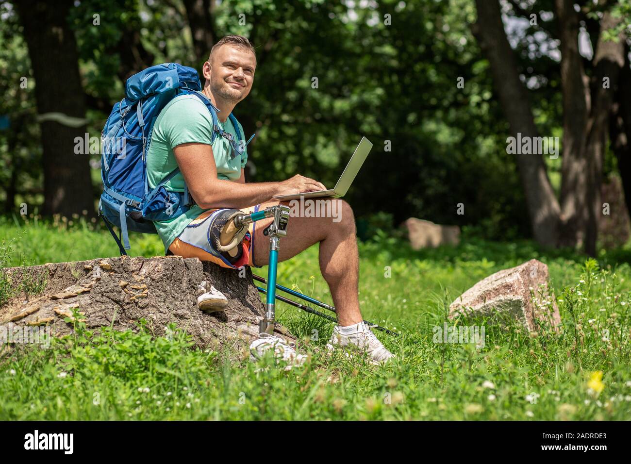 Man prosthetic leg using hi-res stock photography and images - Alamy