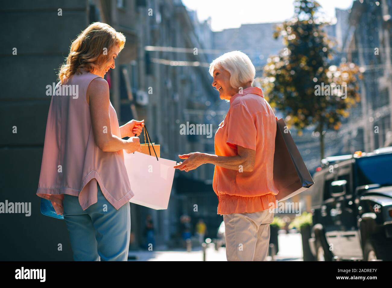 New purchases hi-res stock photography and images - Alamy