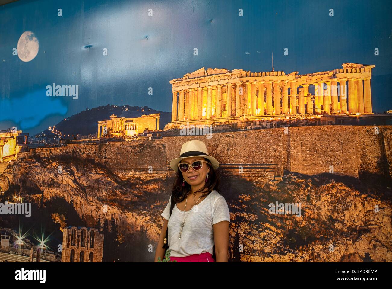Full moon in athens hi-res stock photography and images - Alamy