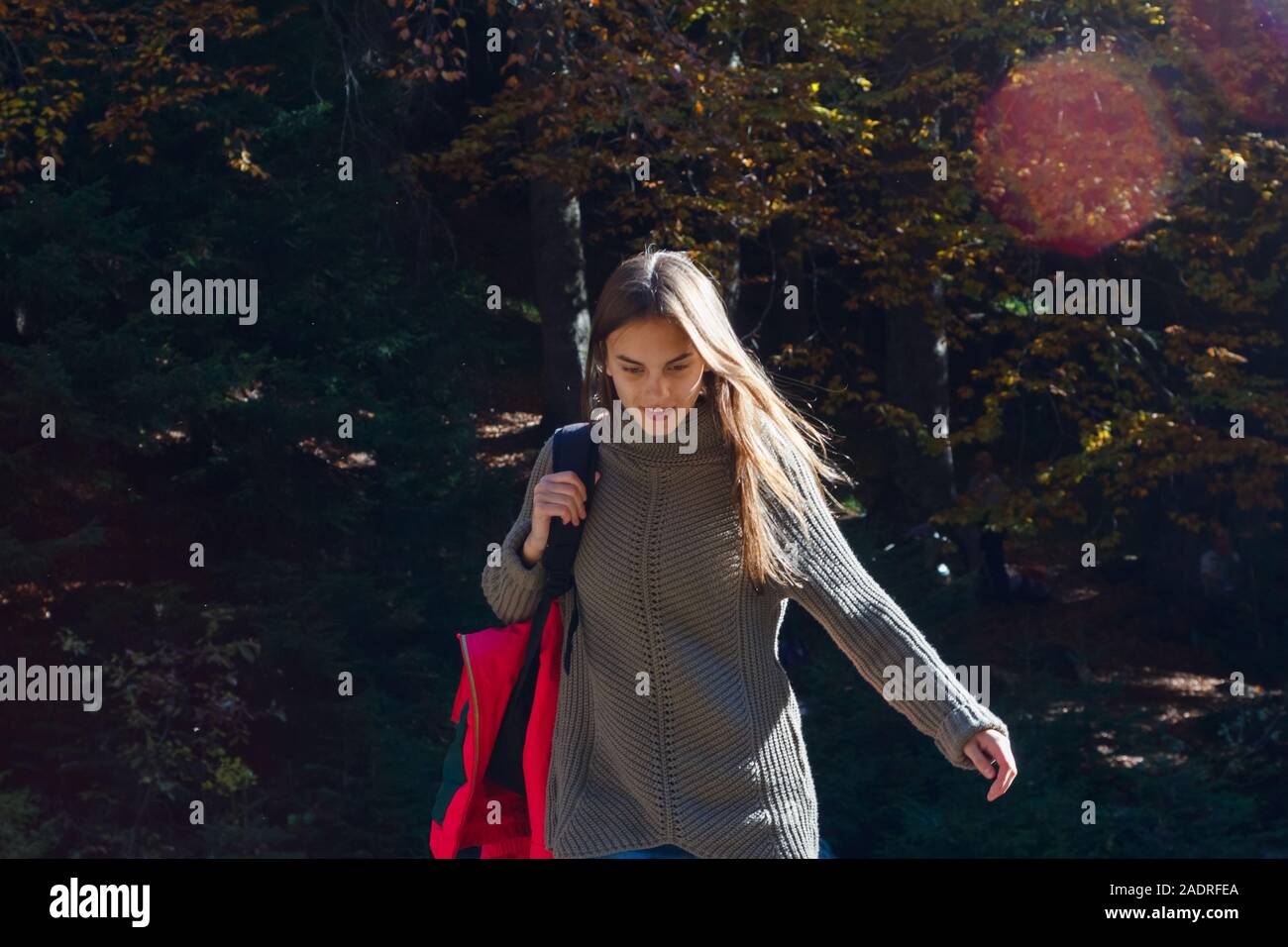 girls looking into the distance in the snowy mountains Stock Photo - Alamy