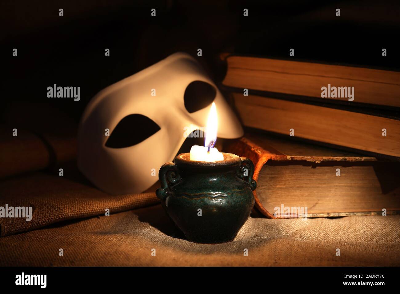 Candle mask hi-res stock photography and images - Alamy