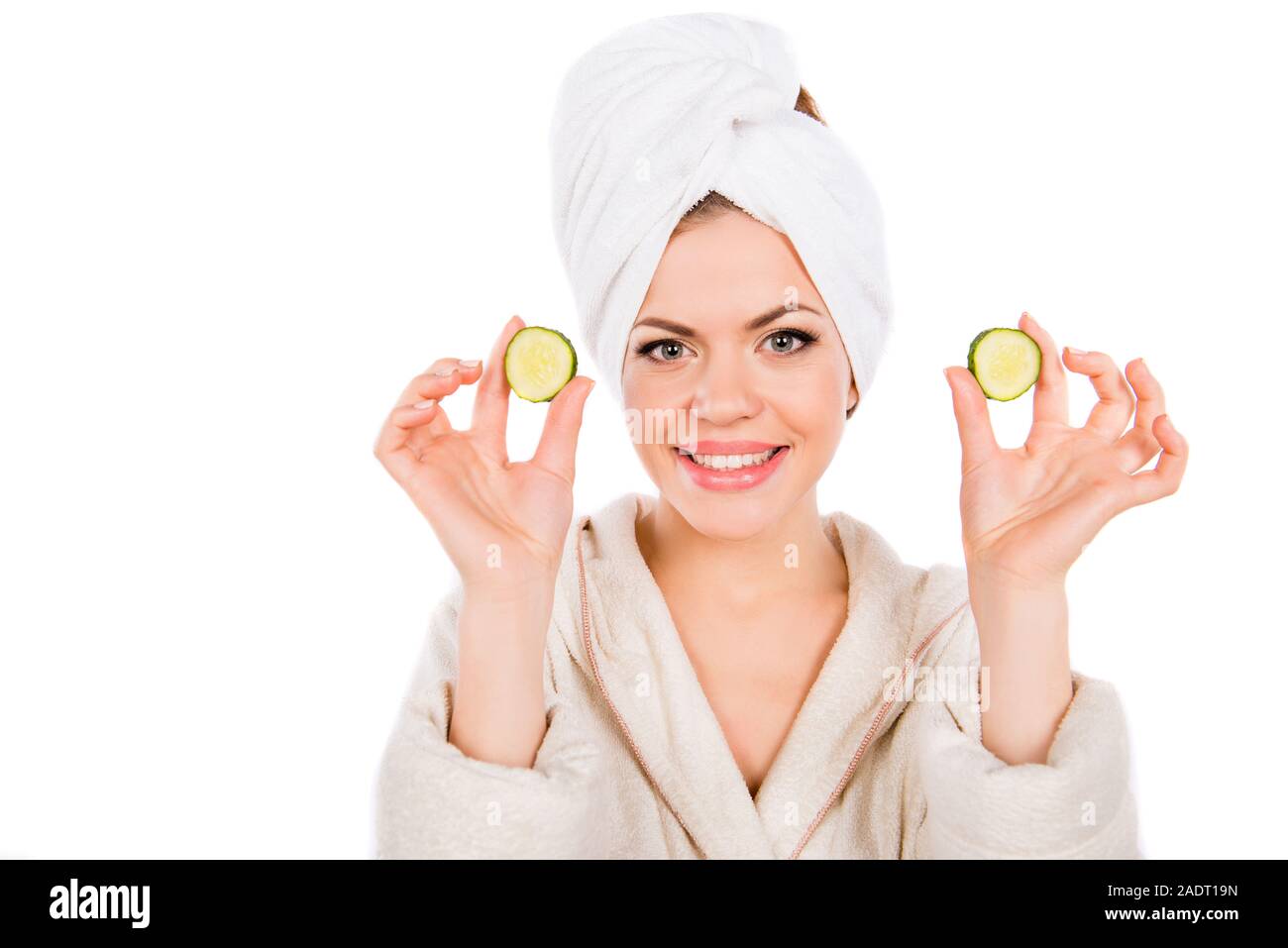 Hands cucumber slices beauty hi-res stock photography and images - Alamy