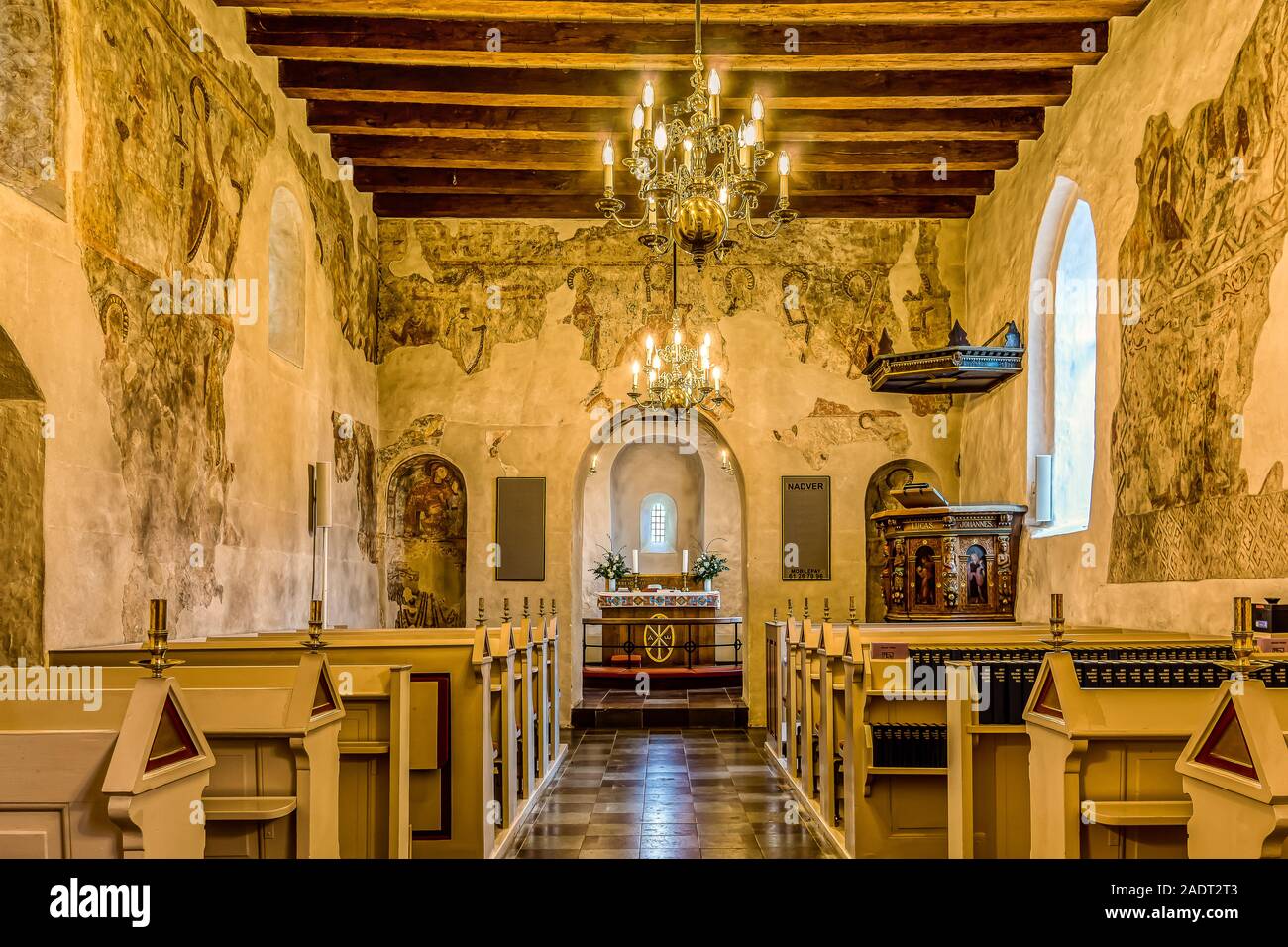 Romanesque wall paintings hi-res stock photography and images - Alamy