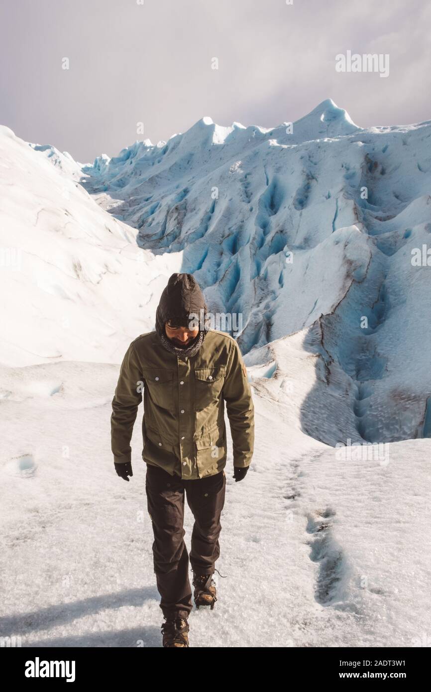 Glacier ridge hi-res stock photography and images - Alamy