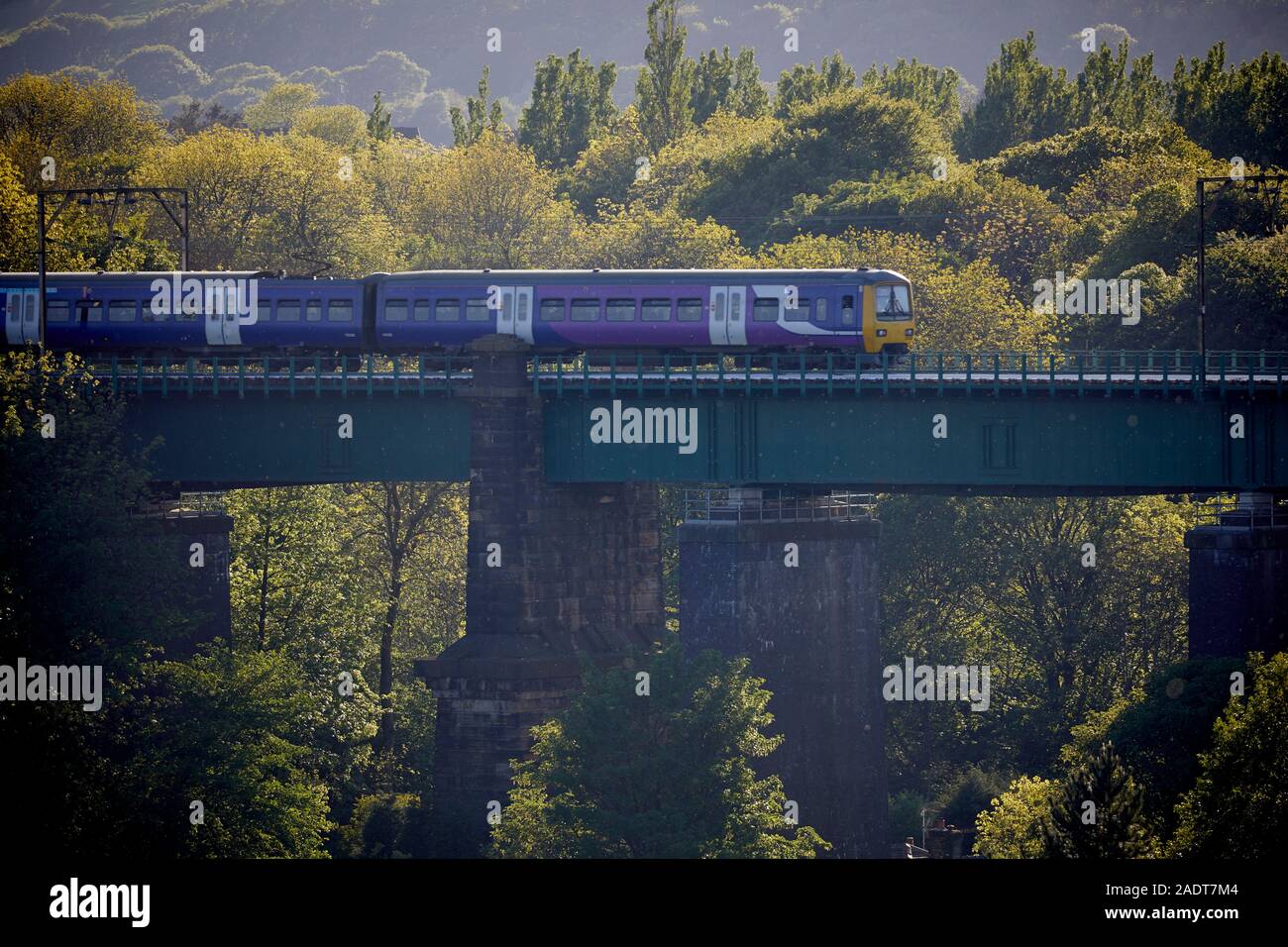 Glossop viaduct hi-res stock photography and images - Alamy
