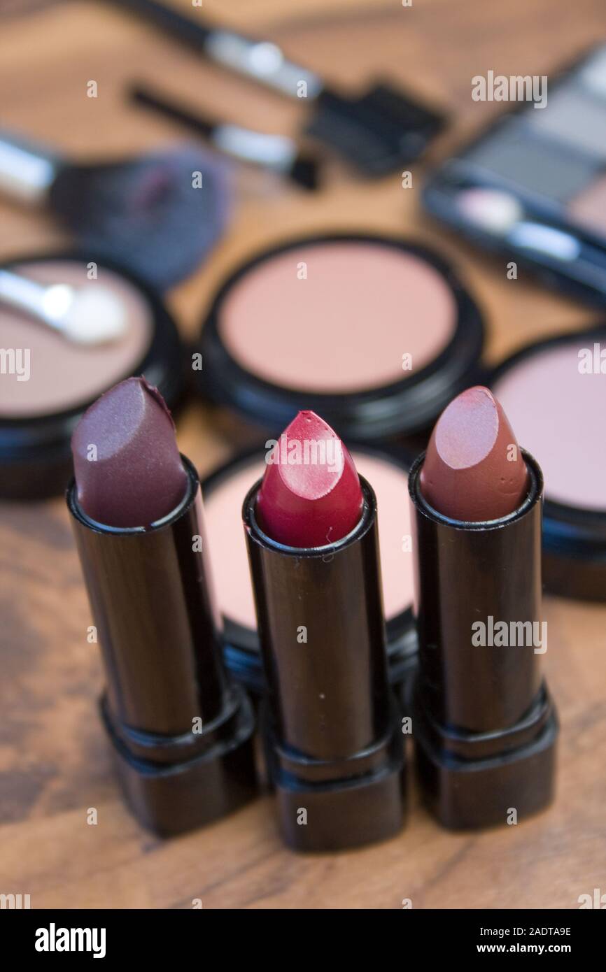 Various colours of lipstick hi-res stock photography and images - Alamy
