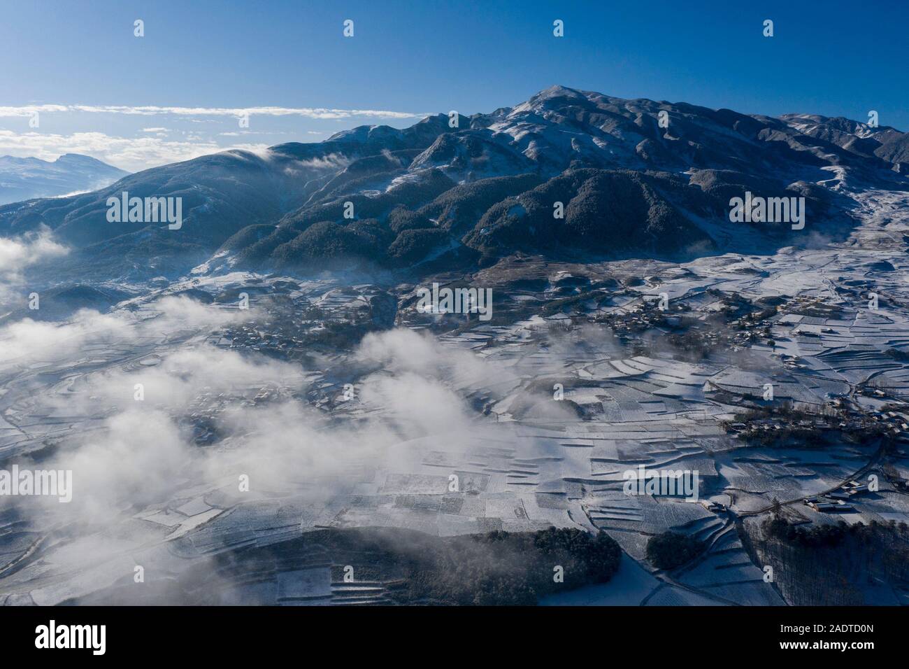 Guangming hi-res stock photography and images - Alamy
