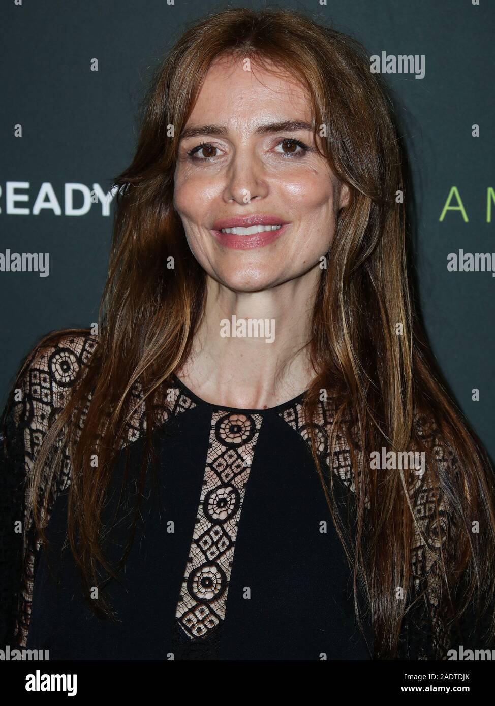 Saffron burrows actress hi-res stock photography and images - Alamy