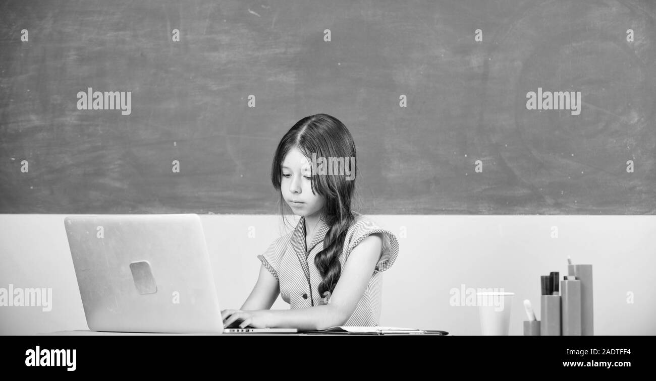 Video games school classroom hi-res stock photography and images - Alamy