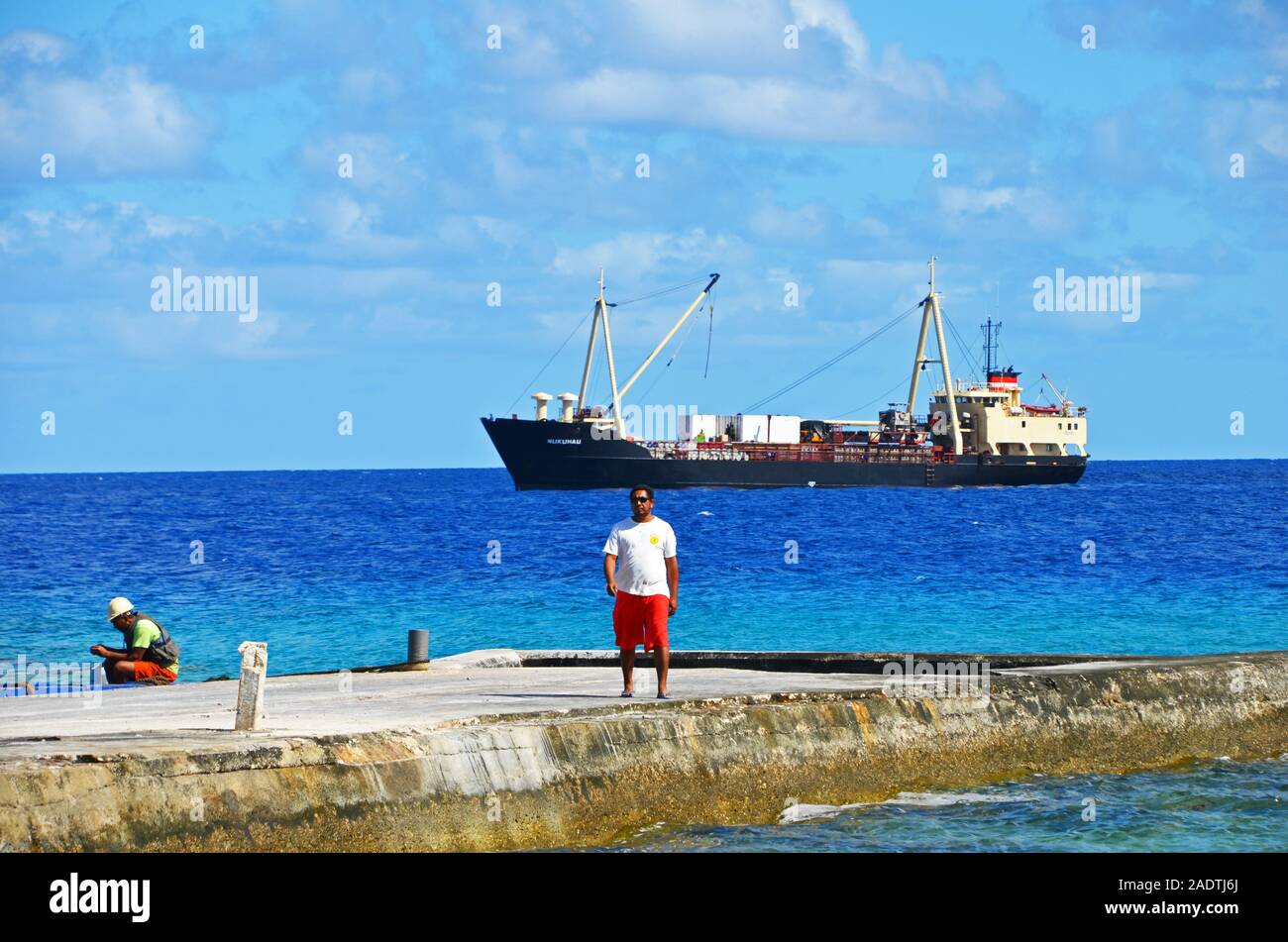 Anaa atoll hi-res stock photography and images - Alamy