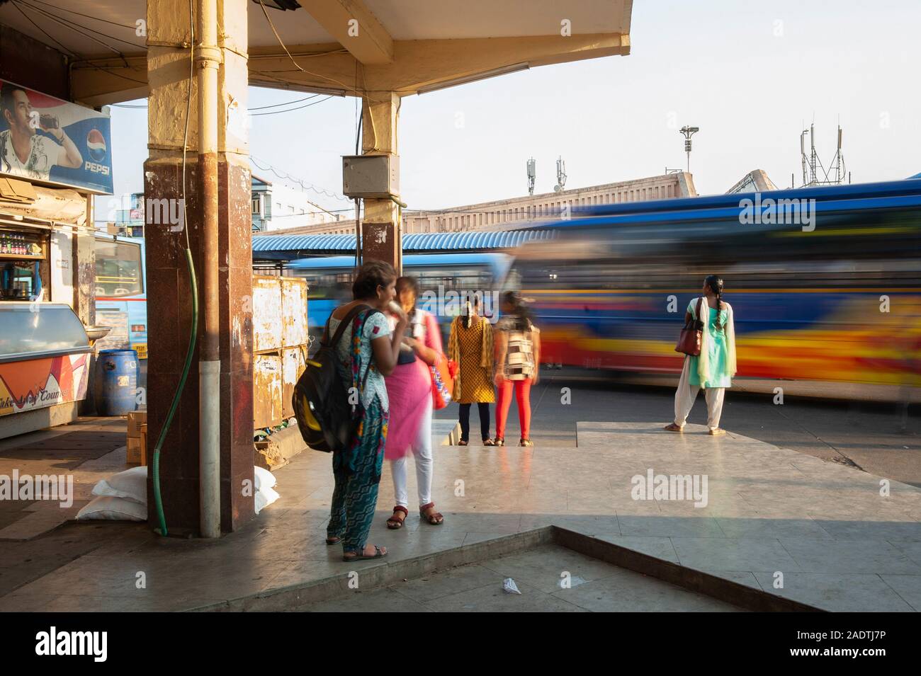 Pondicherry, India -May 2017: The central Bus Station Stock Photo - Alamy