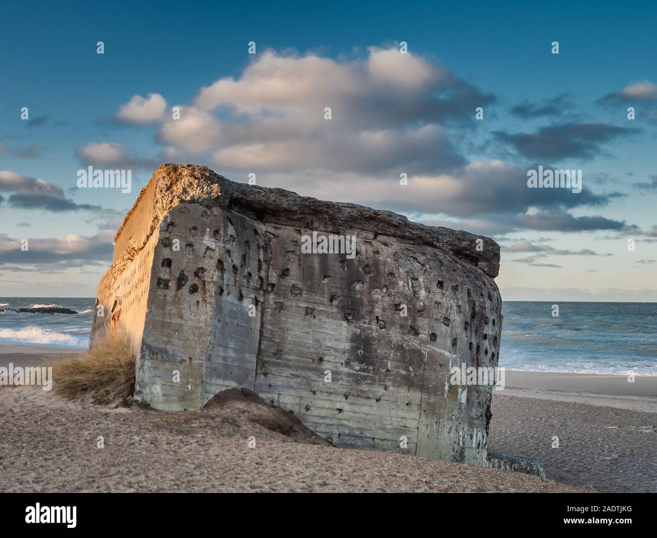 Concrete bunker on beach hi-res stock photography and images - Alamy