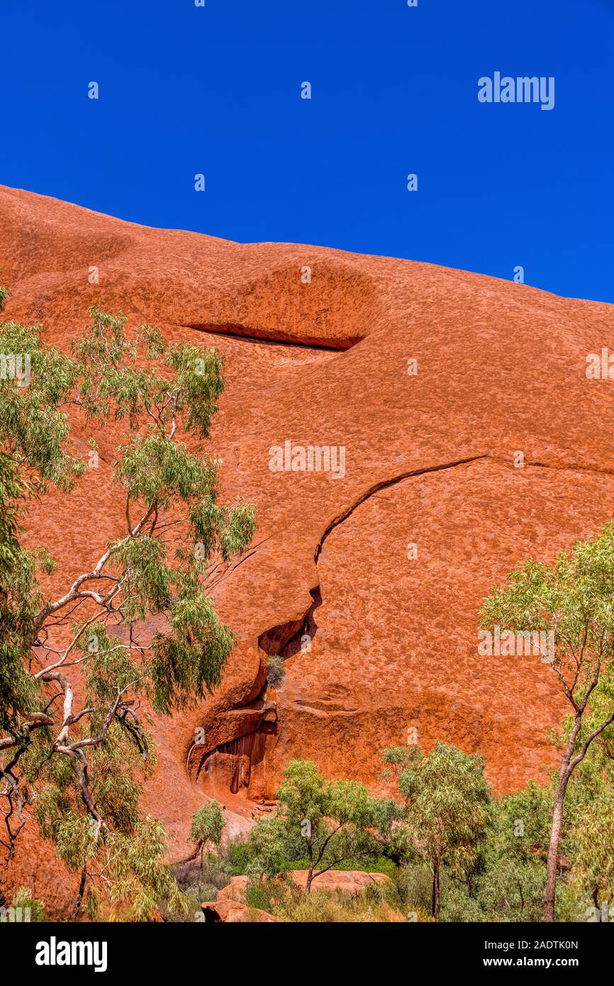 The Mala walk goes from the Mala carpark to Kantju Gorge along the base ...