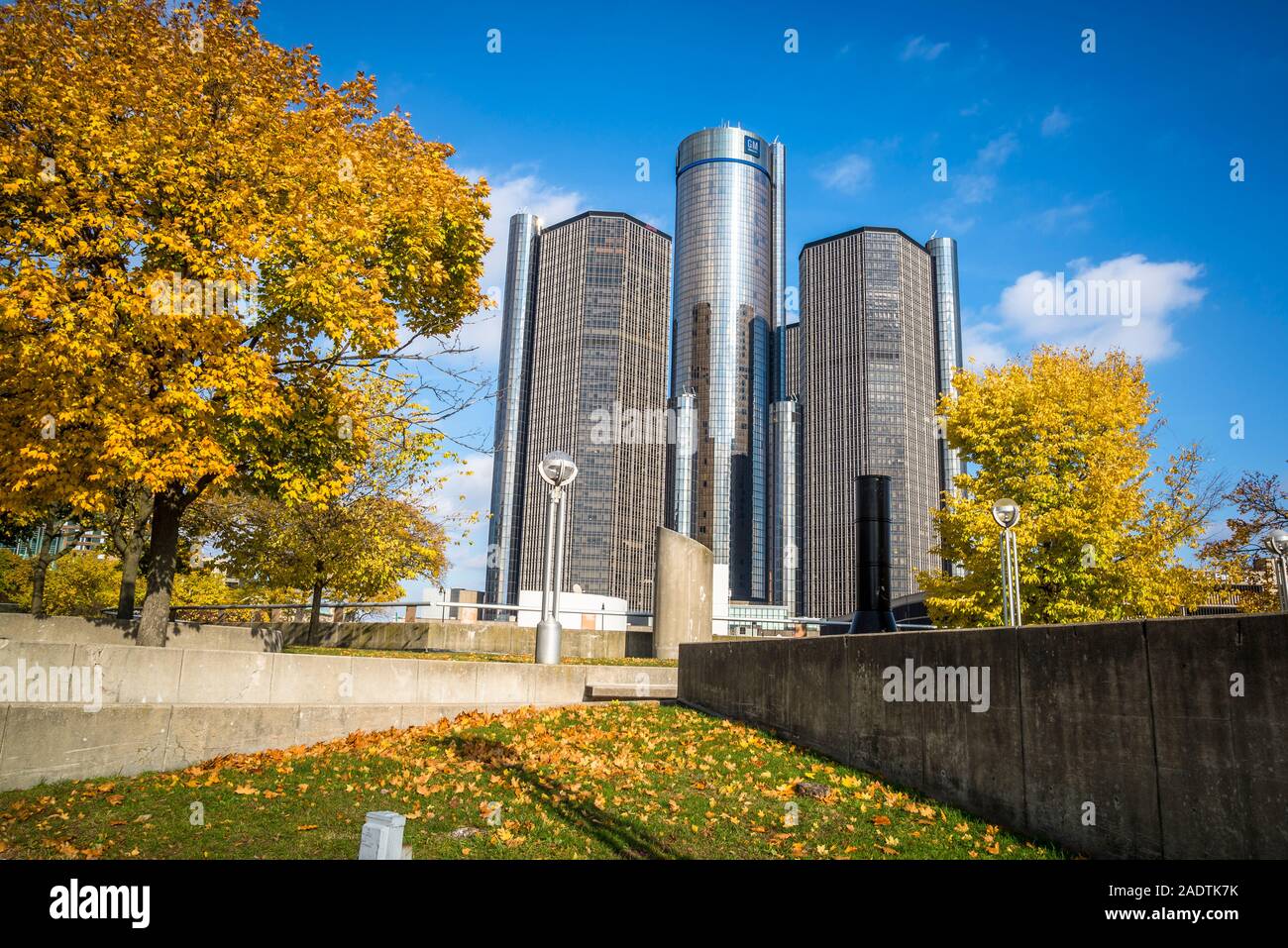 GM Renaissance Center, a group of seven interconnected skyscrapers on ...