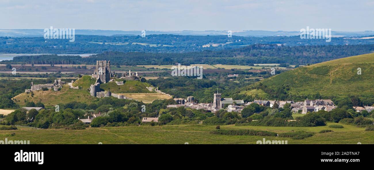 Dorset corfe castle panorama hi-res stock photography and images - Alamy