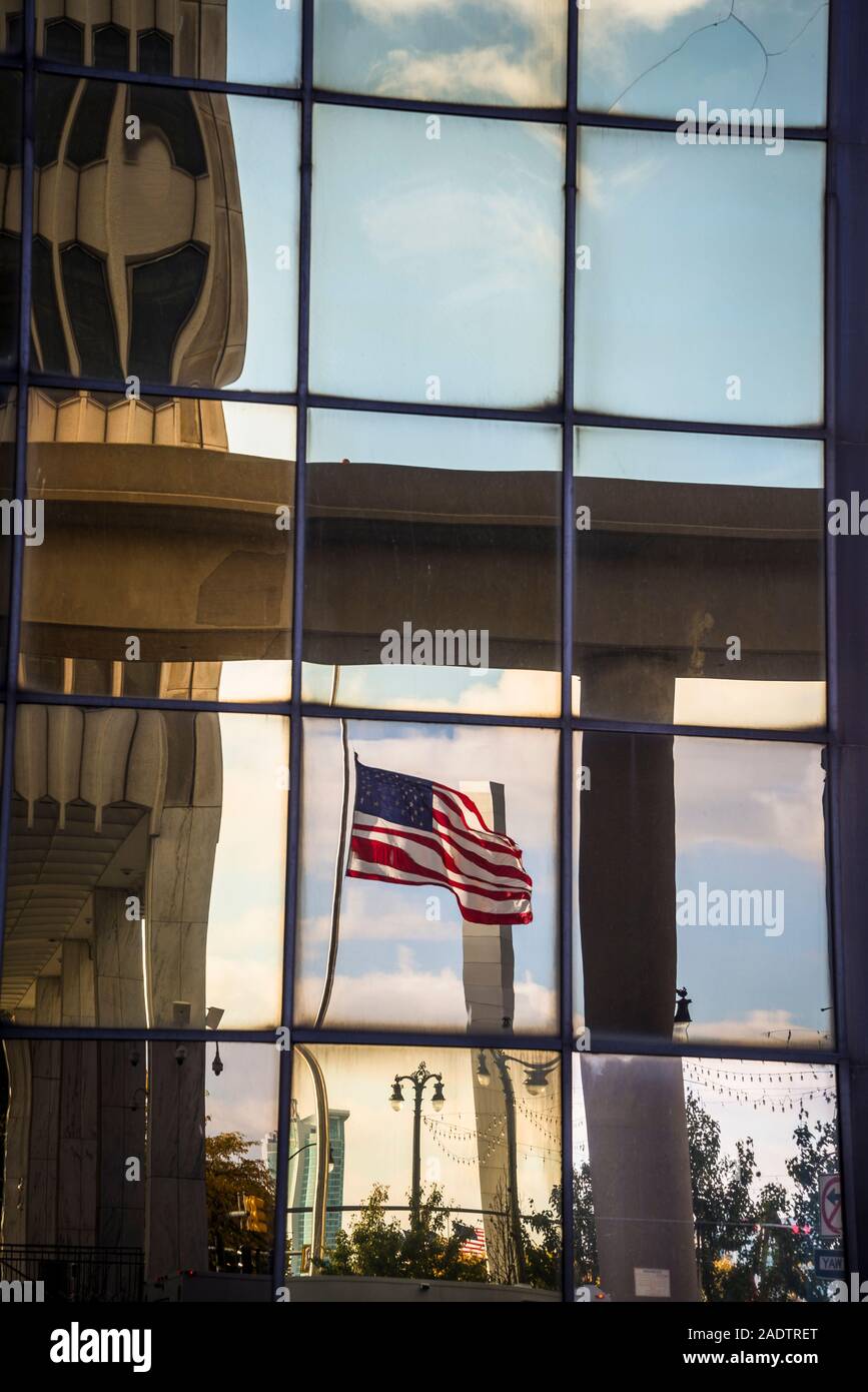 Detroit michigan glass building hi-res stock photography and images - Alamy