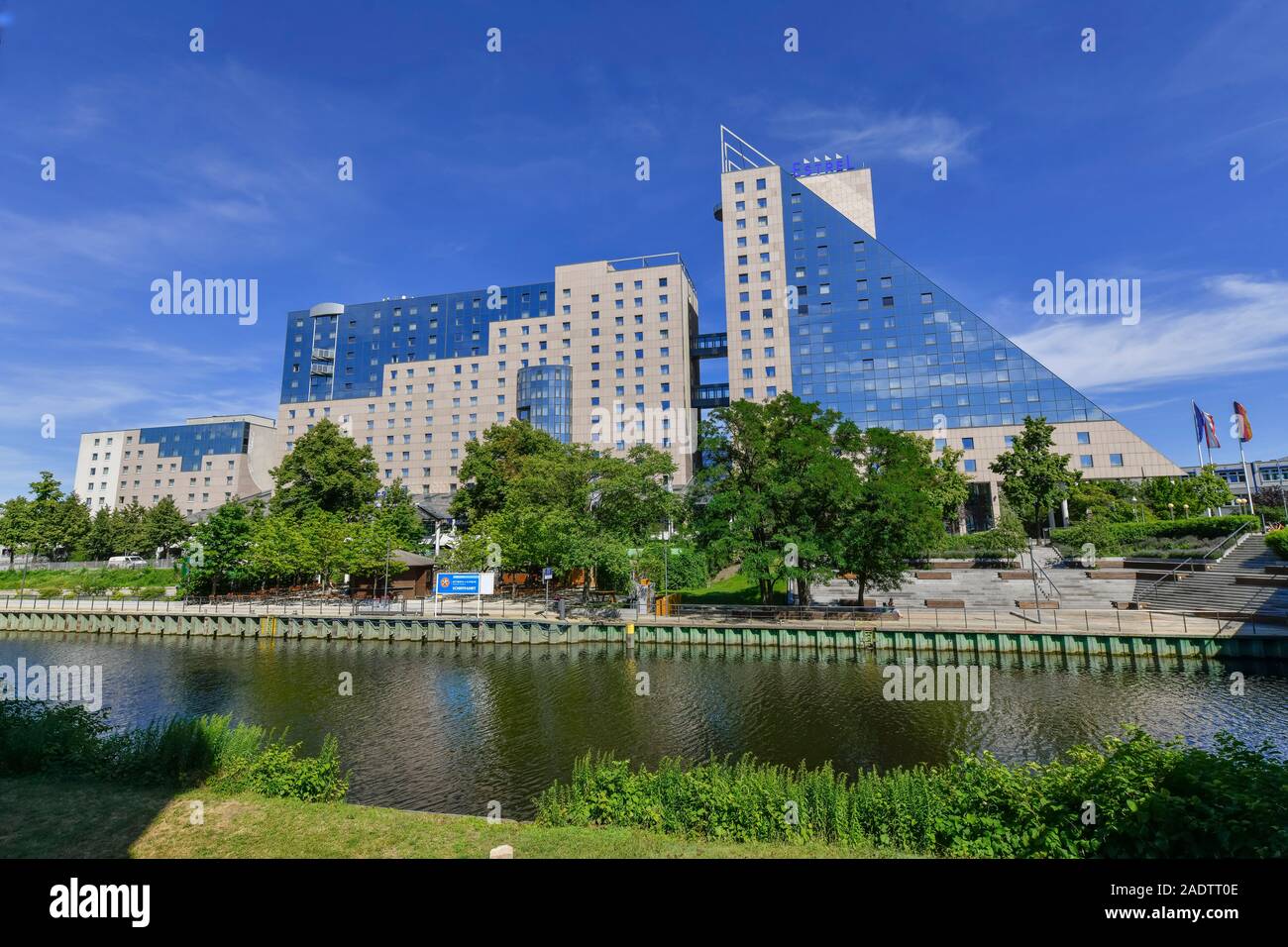 Estrel hotel hi-res stock photography and images - Alamy