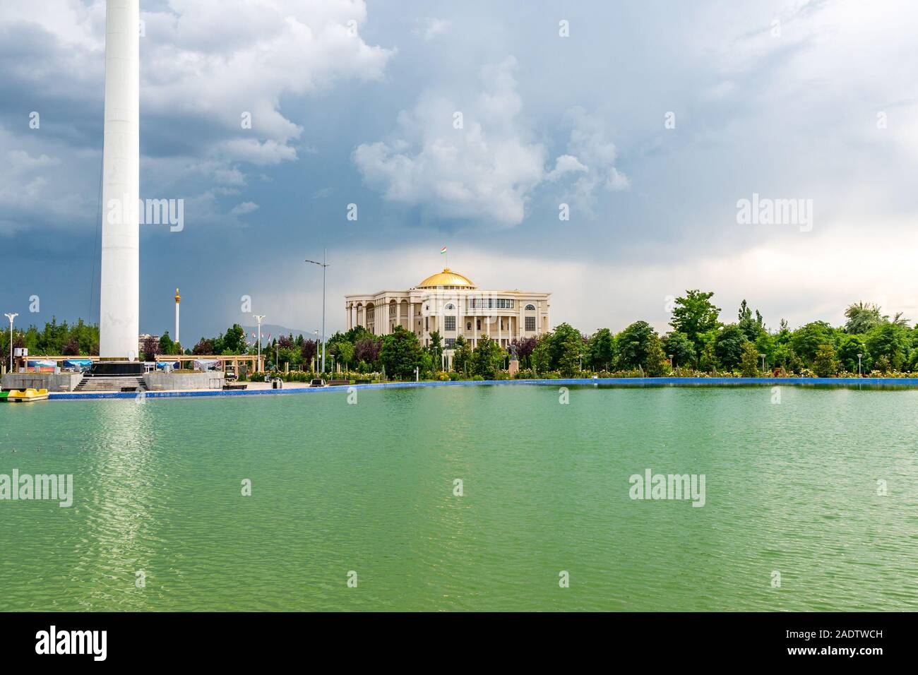 Dushanbe Flag Pole Park Picturesque Lake View Of Palace Of Nations On A