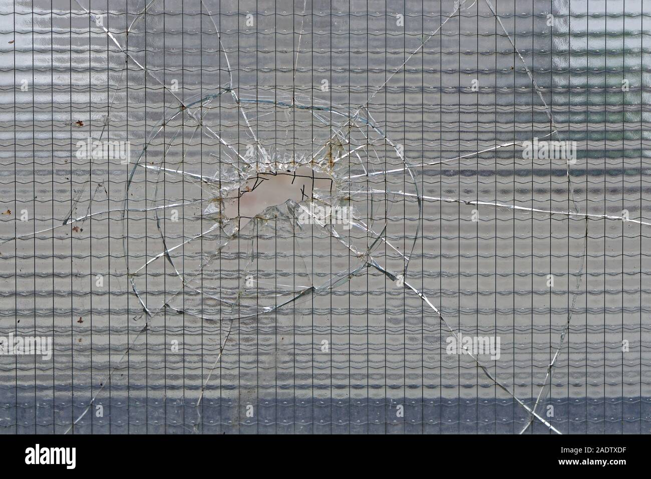 Tempered broken glass hi-res stock photography and images - Alamy