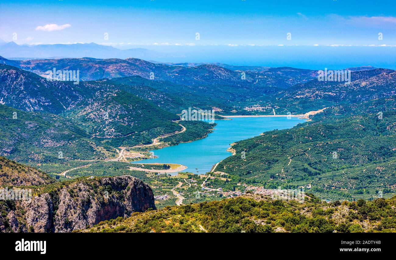 Cretan mountain landscape with Aposelemi reservoir, Crete, Greece Stock ...