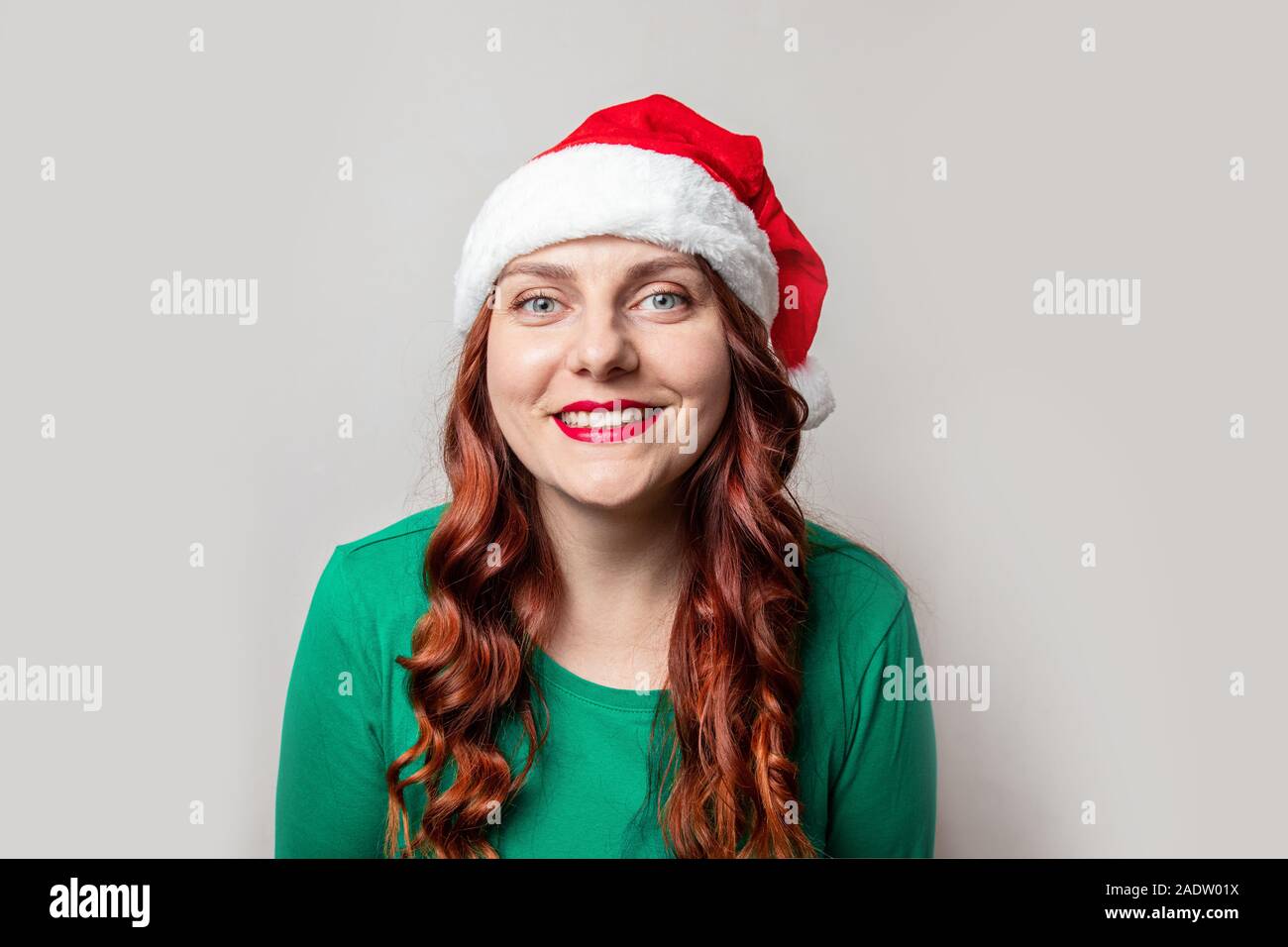 Girl wearing red lipstick hi-res stock photography and images - Alamy