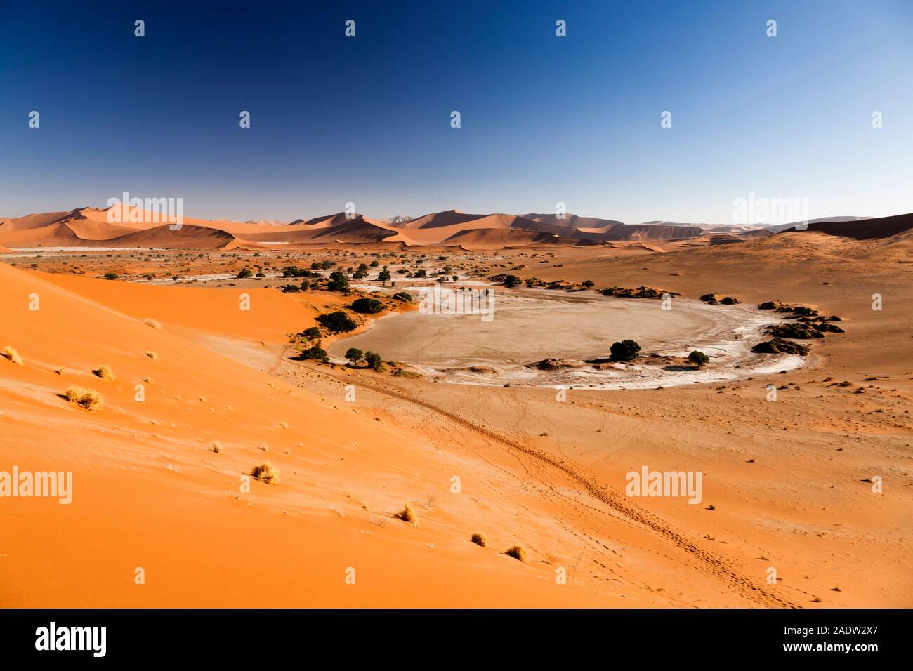 Dead lake and dune mountains, winds ripples, Sossusvlei, Namib Desert ...
