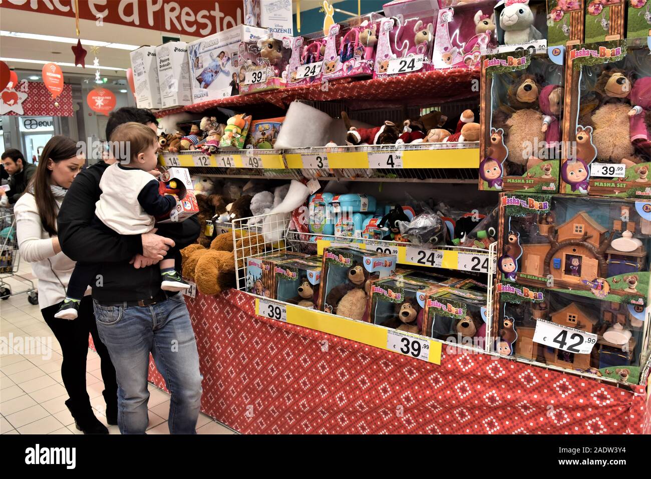 Toy mall hi-res stock photography and images - Alamy