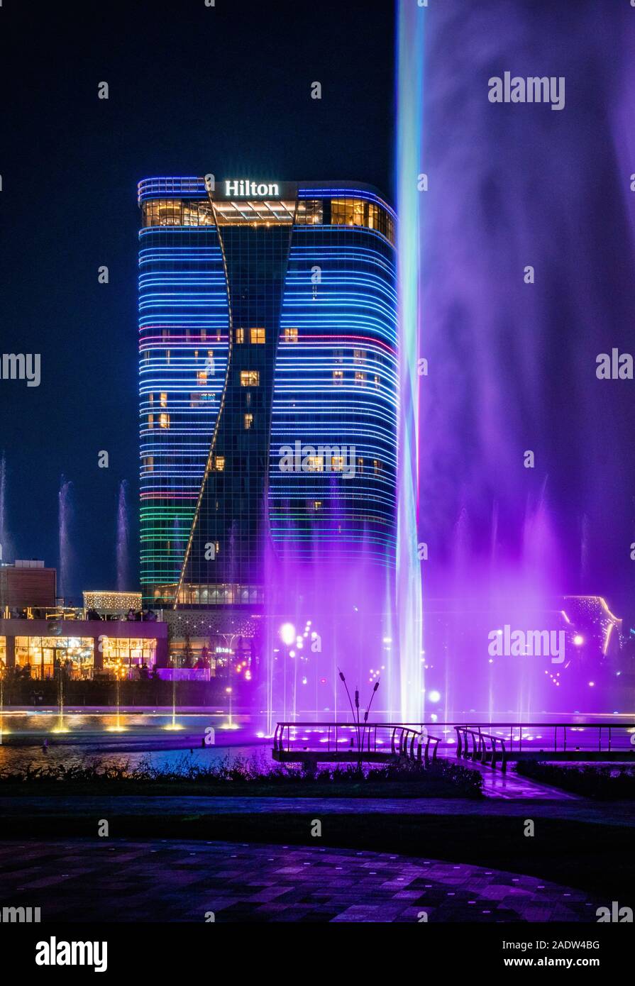 Tashkent, Uzbekistan - 30 October, 2019: beautiful dancing fountain ...