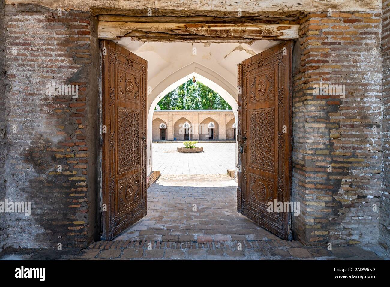 Hisor Fortress Madrasa Kukhna Picturesque Breathtaking Entry Gate View ...