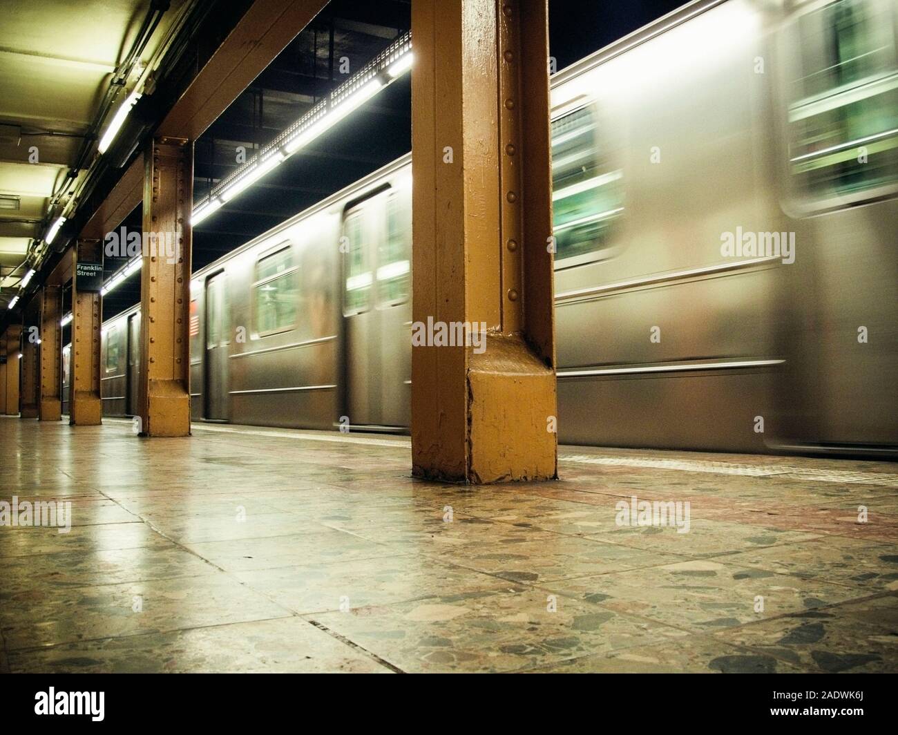 Station flooring hi-res stock photography and images - Alamy