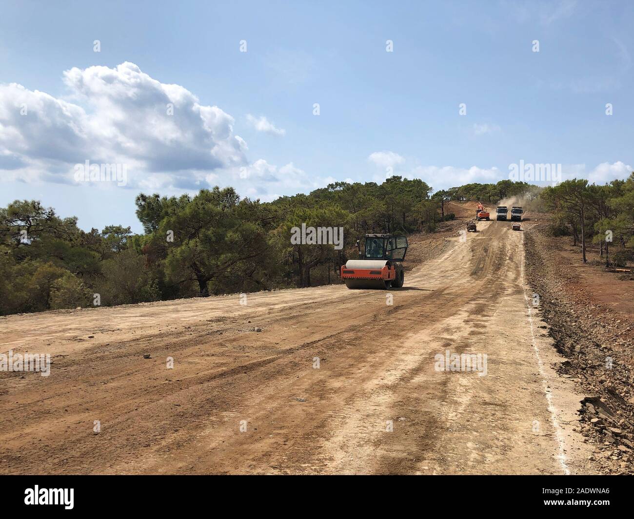 Steamroller compresses hi-res stock photography and images - Alamy