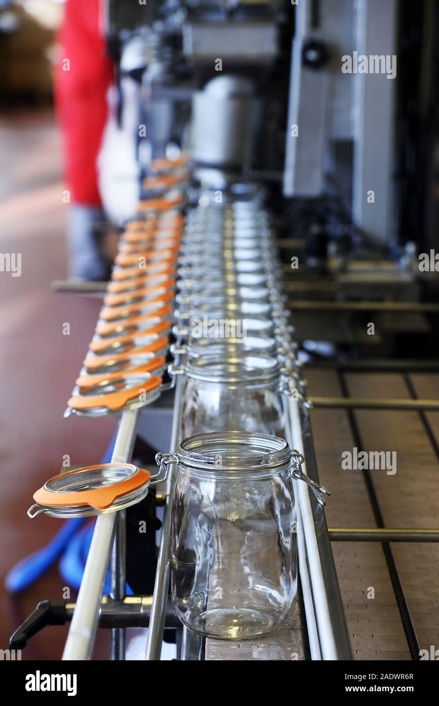 Glass jar in a factory - France Stock Photo - Alamy