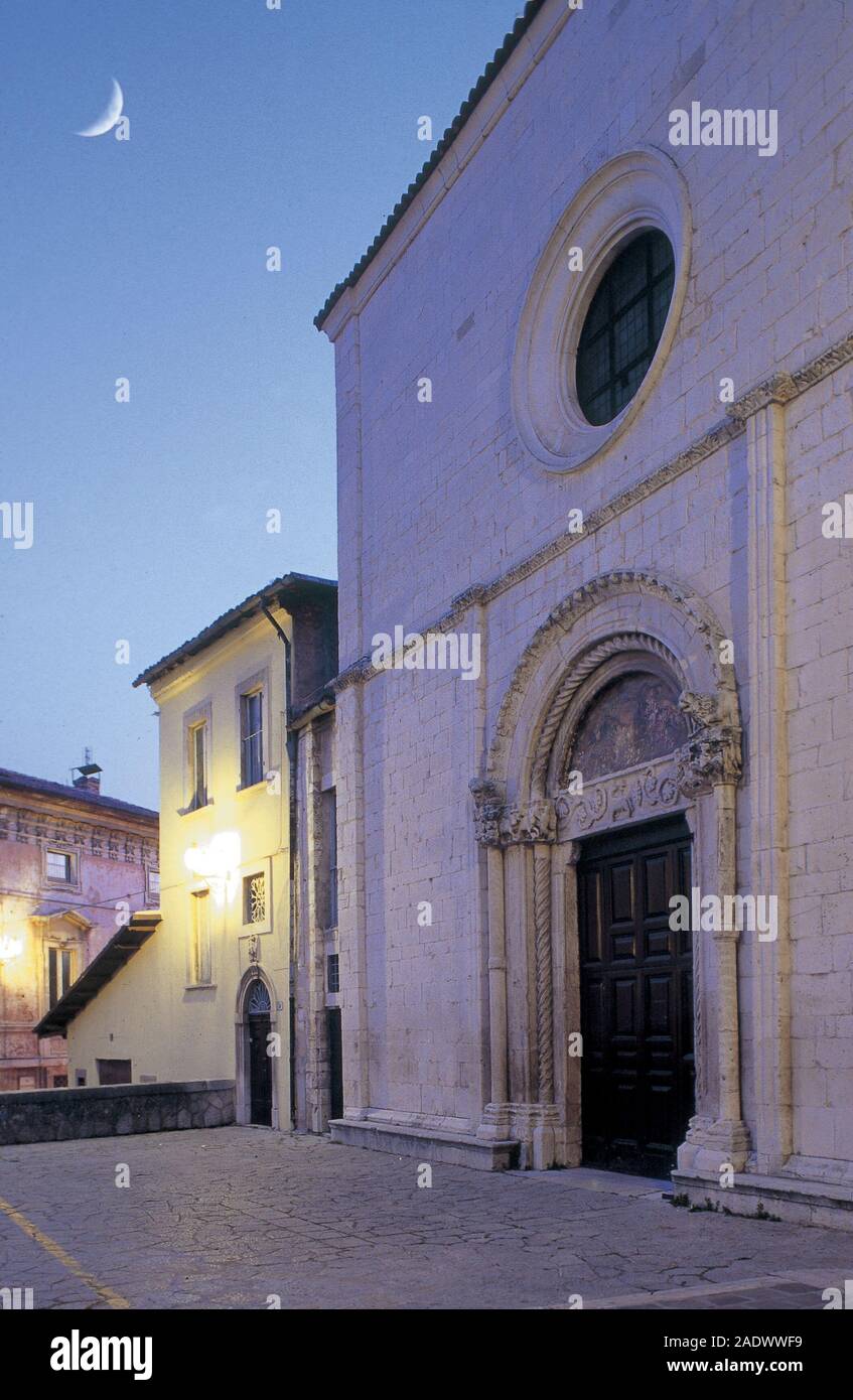 italy, abruzzo, l'aquila, san marciano square Stock Photo - Alamy
