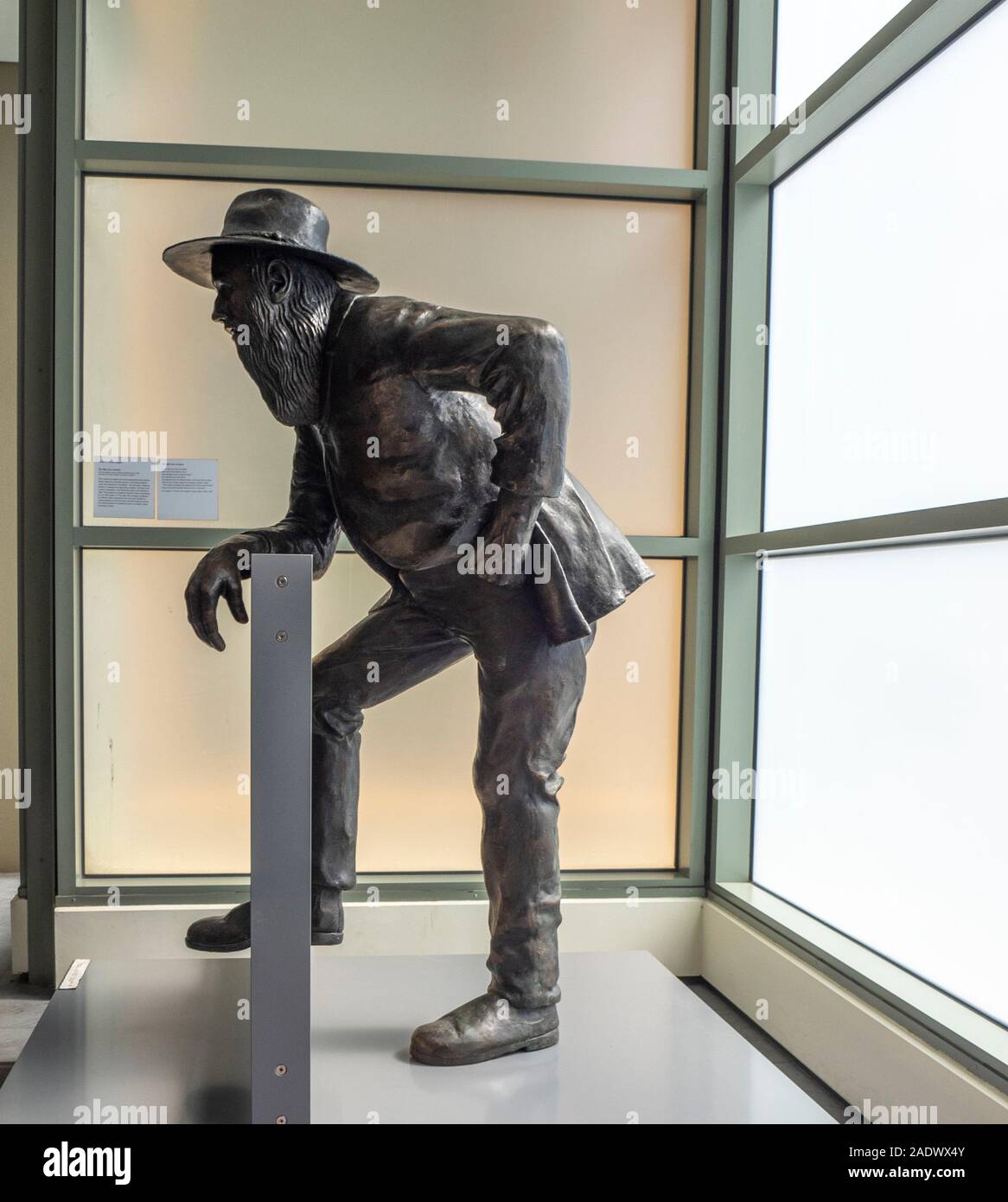 Bronze sculpture statue of Man From Ironbark by Tessa Wakes sculptor in ...